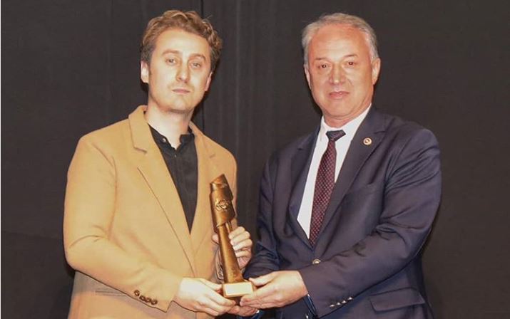 Sezer Sezgin spor ödülünü aldı - Bursasporluyuz.org